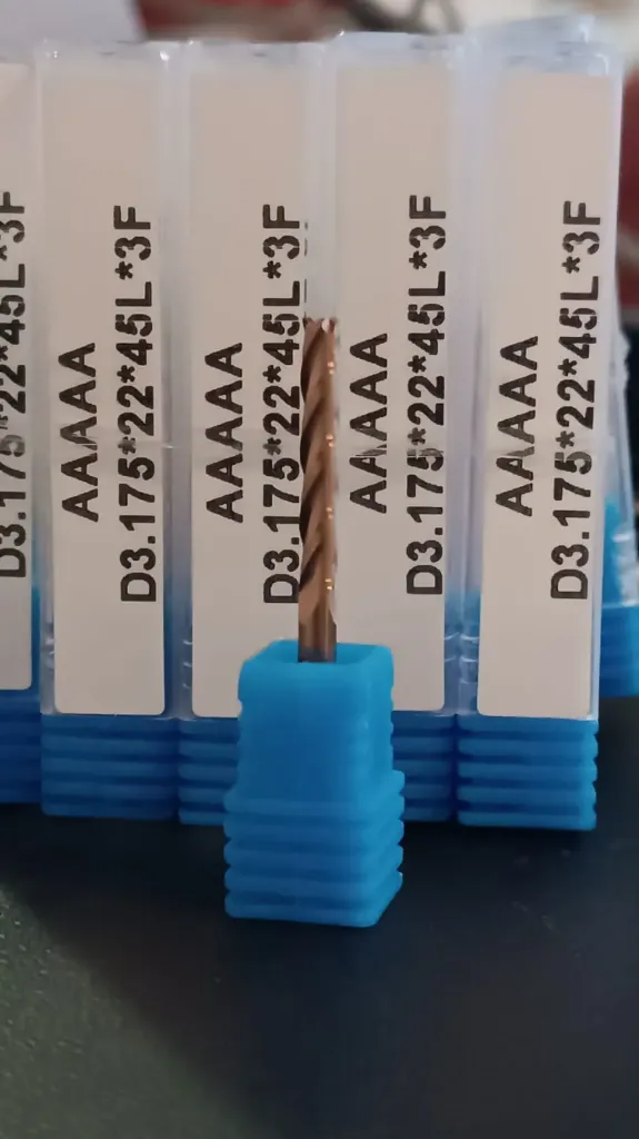 Fresa CNC Upcut 3F 1/8" Aluminio TiAlN | Paracarpinteros